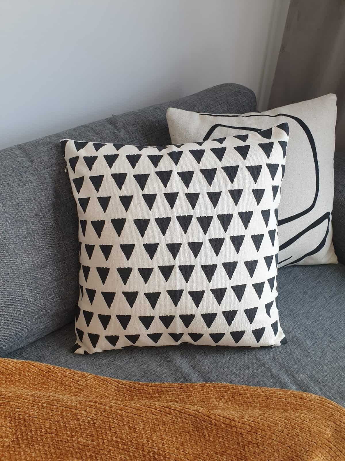 Cushion Cover - Black & White Triangle - Touch of Scandi